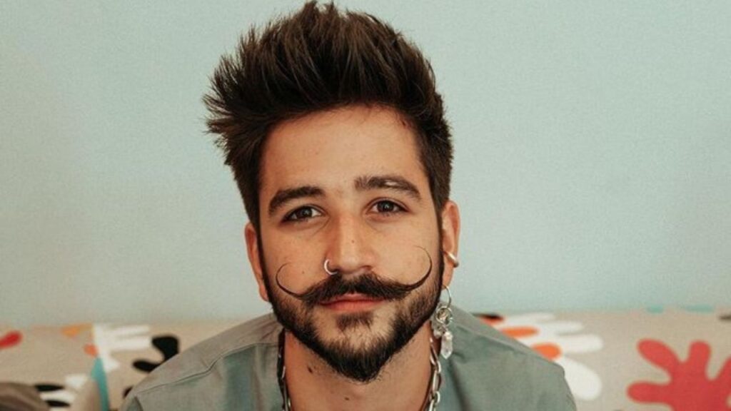 Camilo estrenó el video musical de su nuevo tema “Ropa cara” | El Sumario