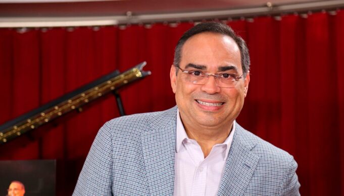 Gilberto Santa Rosa lanza su nuevo álbum “Debut y Segunda Tanda” | El Sumario