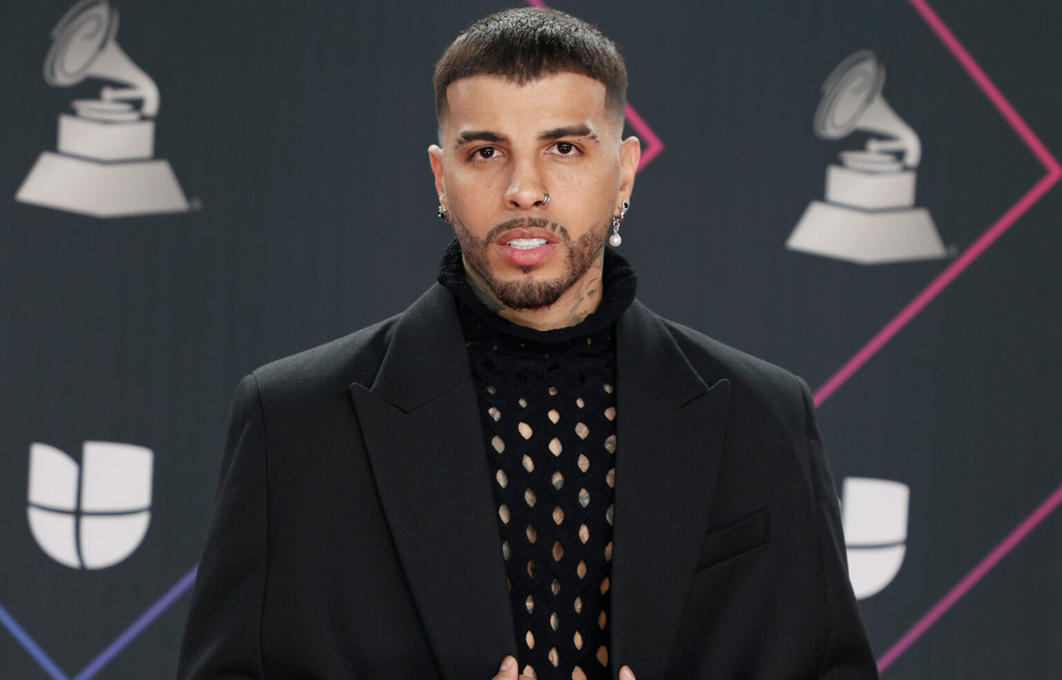 Rauw Alejandro presentó su tercer disco titulado "Saturno" | El Sumario