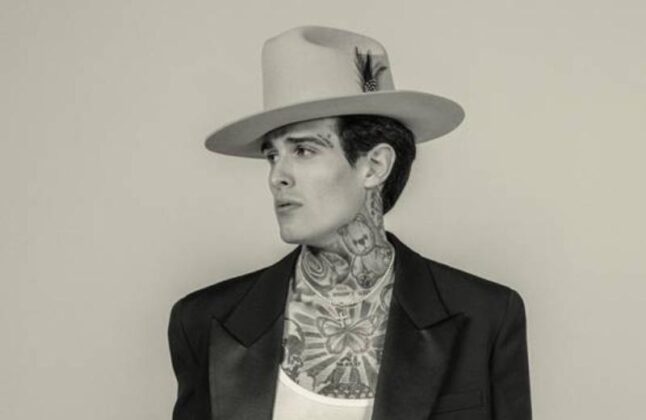 Adriel Favela disfruta de adentrarse al género del mariachi | El Sumario