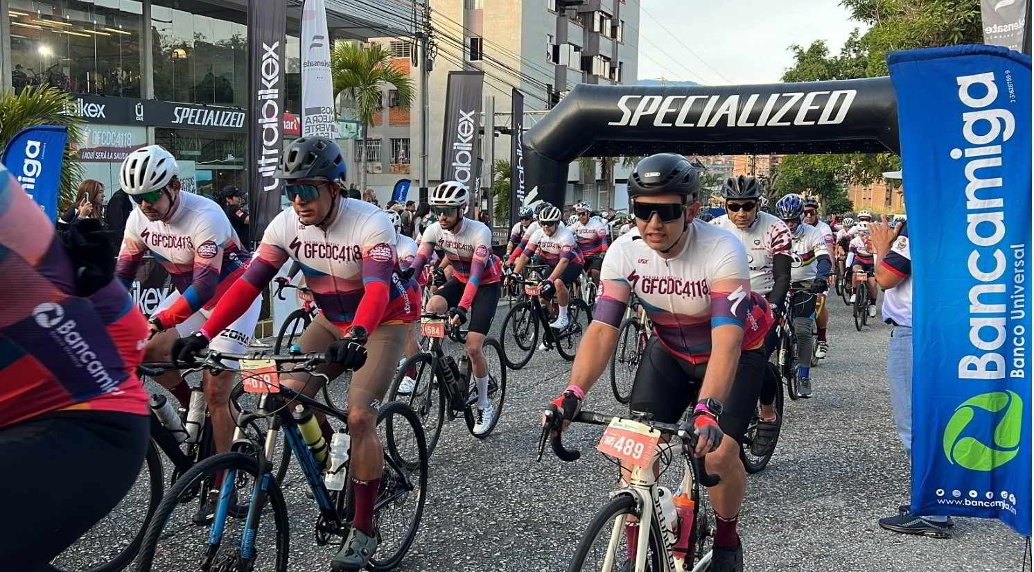 Bancamiga y ByM Sport estrenan documental Gran Fondo Collado del Cóndor ...